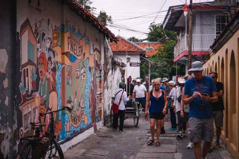 Jelajah Pesona Sejarah & Budaya di Kampung Wisata Peneleh Heritage ...